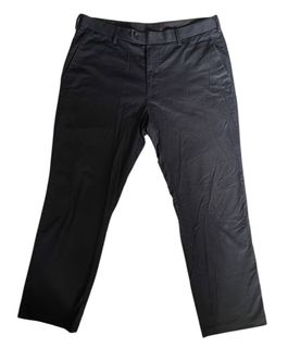 Uniqlo Slack, Men's Fashion, Bottoms, Chinos on Carousell