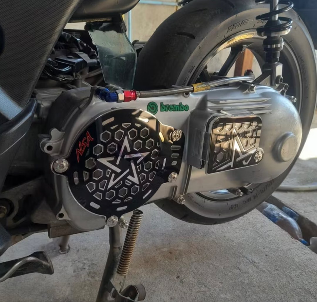 Aerox V1 Cvt Cover Star, Motorcycles, Motorcycle Accessories on Carousell
