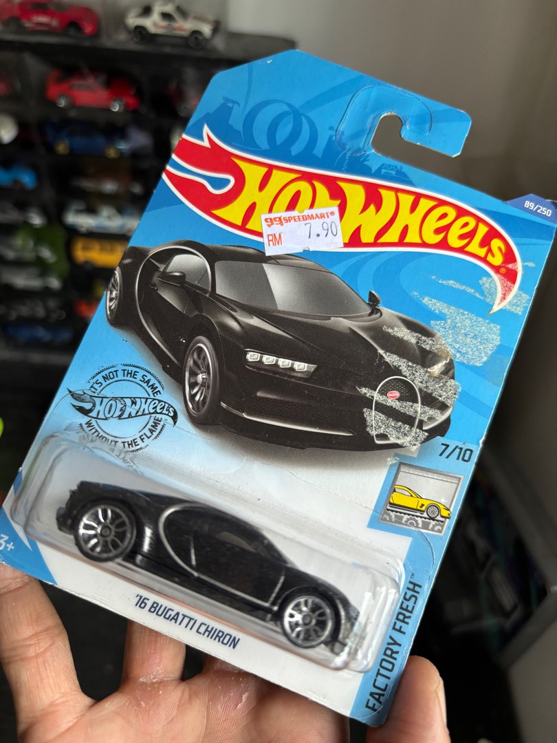 Bugatti chiron hitam mainline, Hobbies & Toys, Toys & Games on Carousell