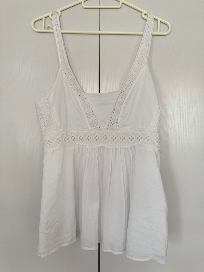 Country road top, Women's Fashion, Tops, Sleeveless on Carousell