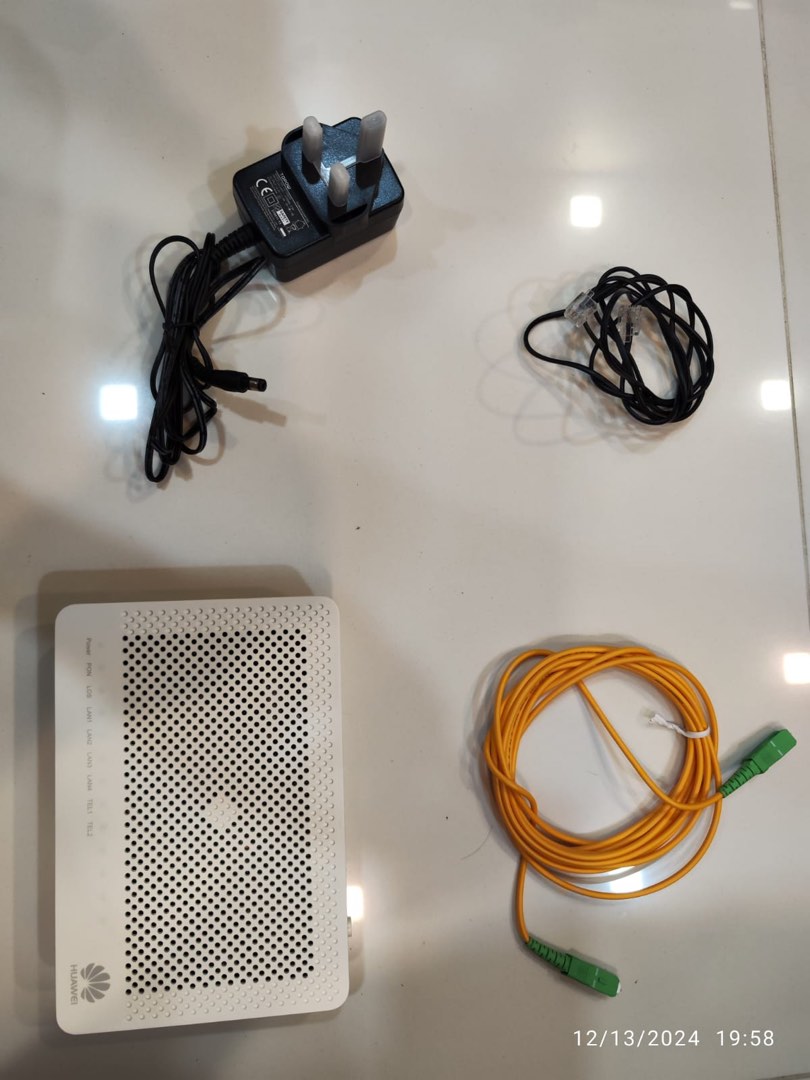 Huawei GPON Terminal EchoLife HG8240H5, Computers & Tech, Parts ...