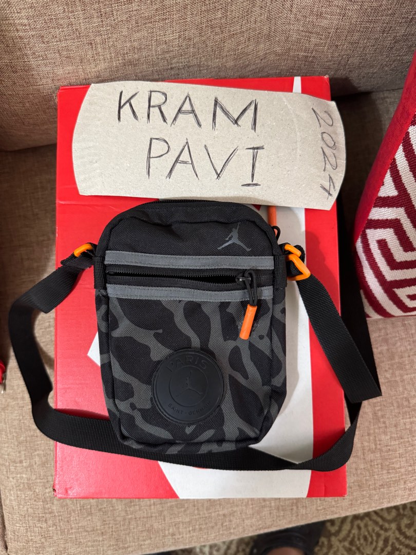 Jordan Sling bag, Men's Fashion, Bags, Sling Bags on Carousell