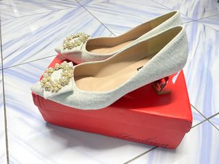 Kasut nikah, Women's Fashion, Footwear, Heels on Carousell