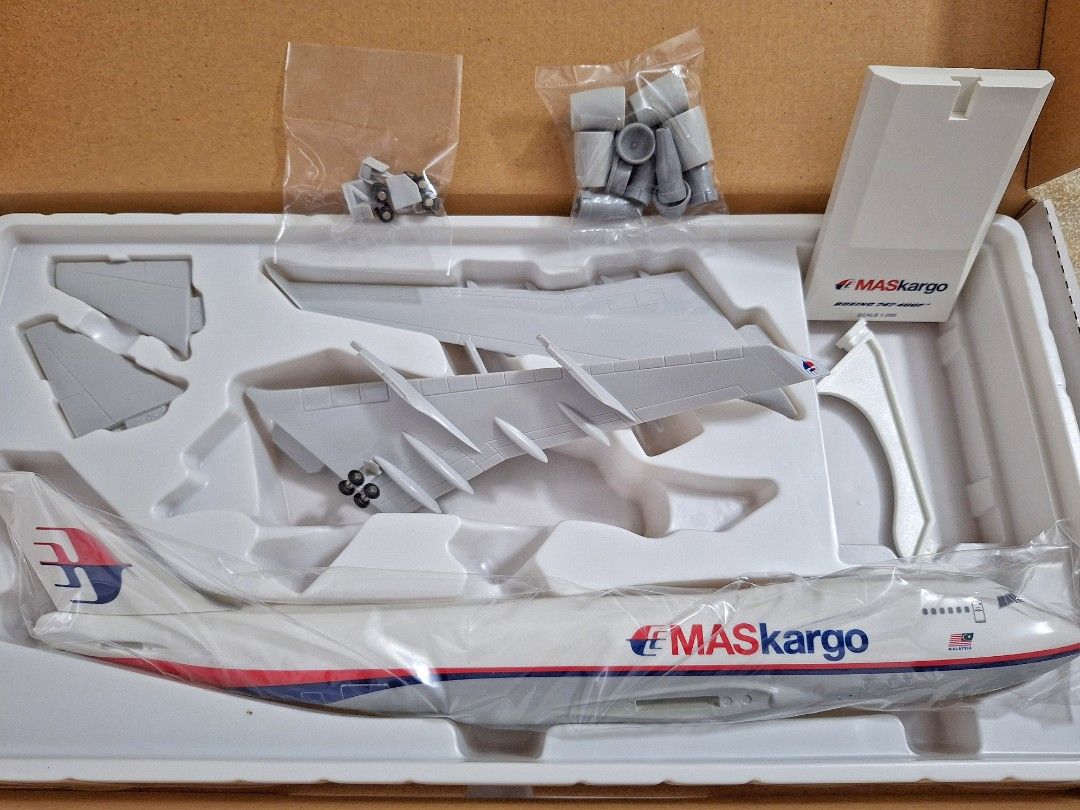 MAS Kargo Plane model Boeing 747-400F scale 1:200, Hobbies & Toys ...