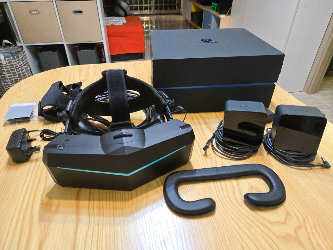 Pimax 5K+ VR眼鏡、Vive DAS、兩個Vive Base Station基地台 (200°超大FOV玩賽車Sim Racing、模擬飛行一流) NOT Valve Index ...