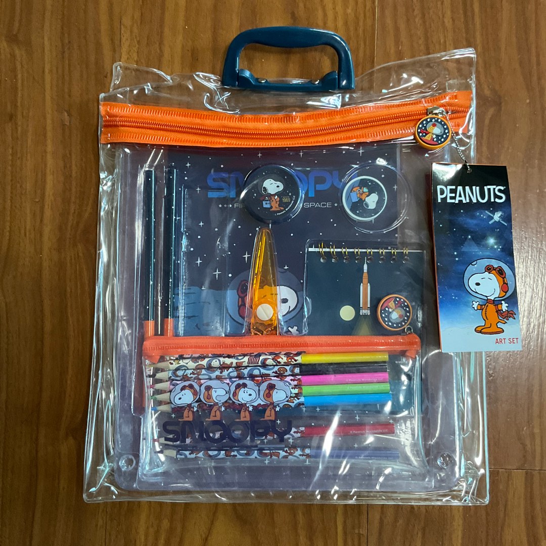 Snoopy Art Set, Hobbies & Toys, Stationary & Craft, Other Stationery ...