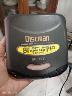 Sony discman D-F411, Audio, Portable Music Players on Carousell