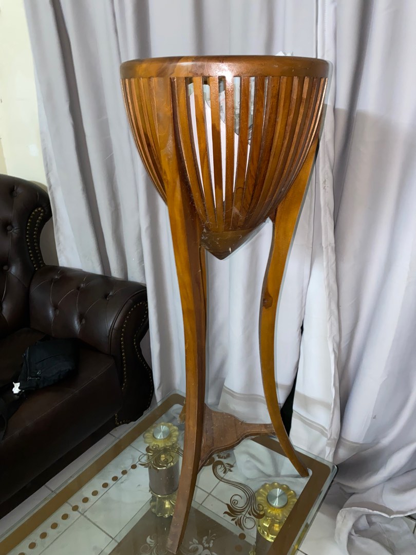 Stand Pasu Bunga Kayu Jati dan Meja Kaca, Furniture & Home Living ...