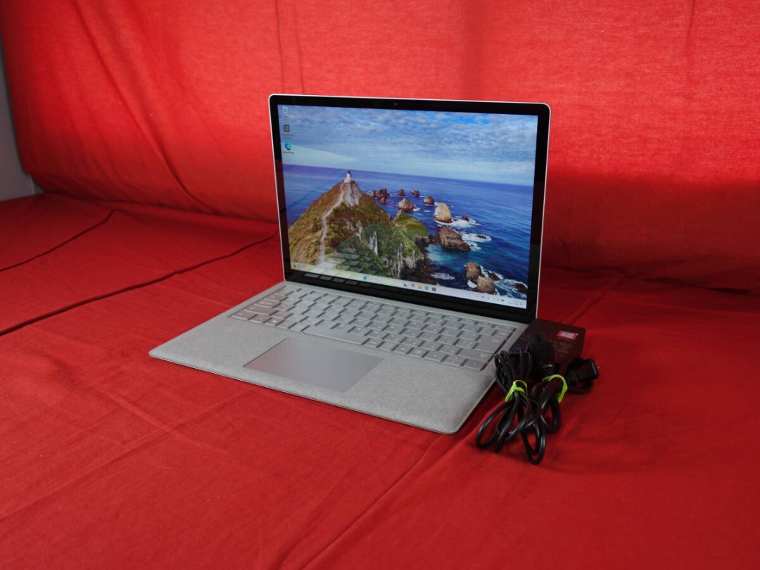 Surface Laptop 2 (Model 1769) / Core i5-8350U / 8/256 #Excellent ...