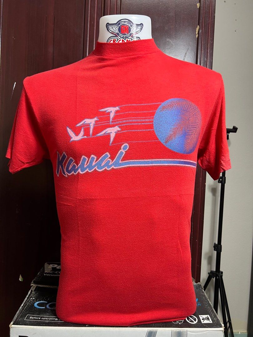 VINTAGE KUAI SUNSET, Men's Fashion, Activewear on Carousell