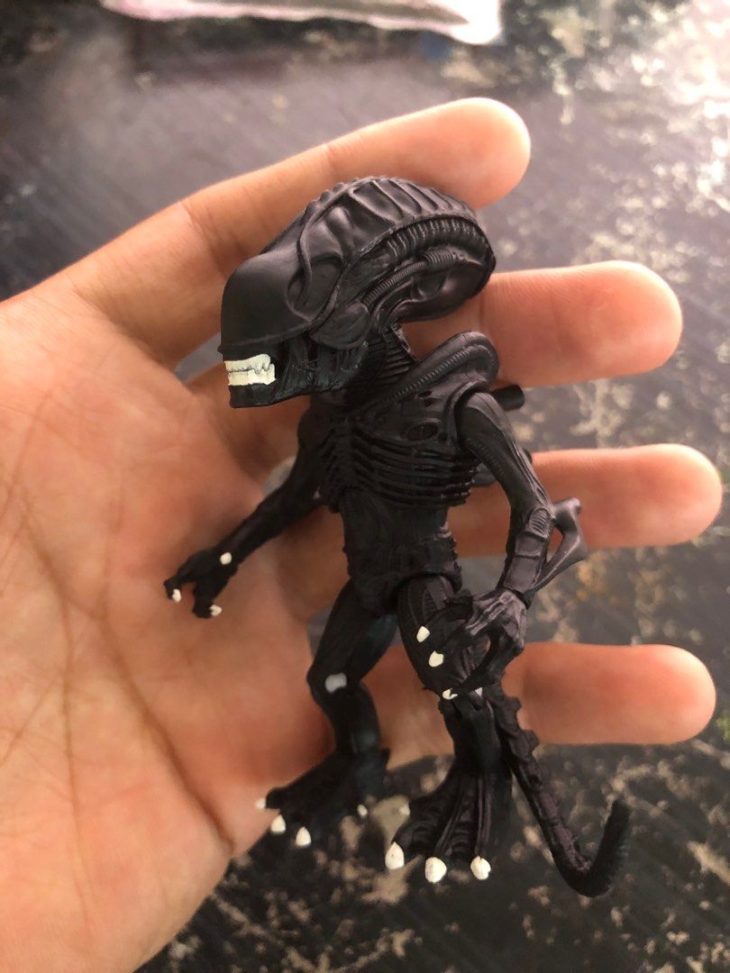 ALIEN VS PREDATOR FIGURE, Hobbies & Toys, Toys & Games on Carousell