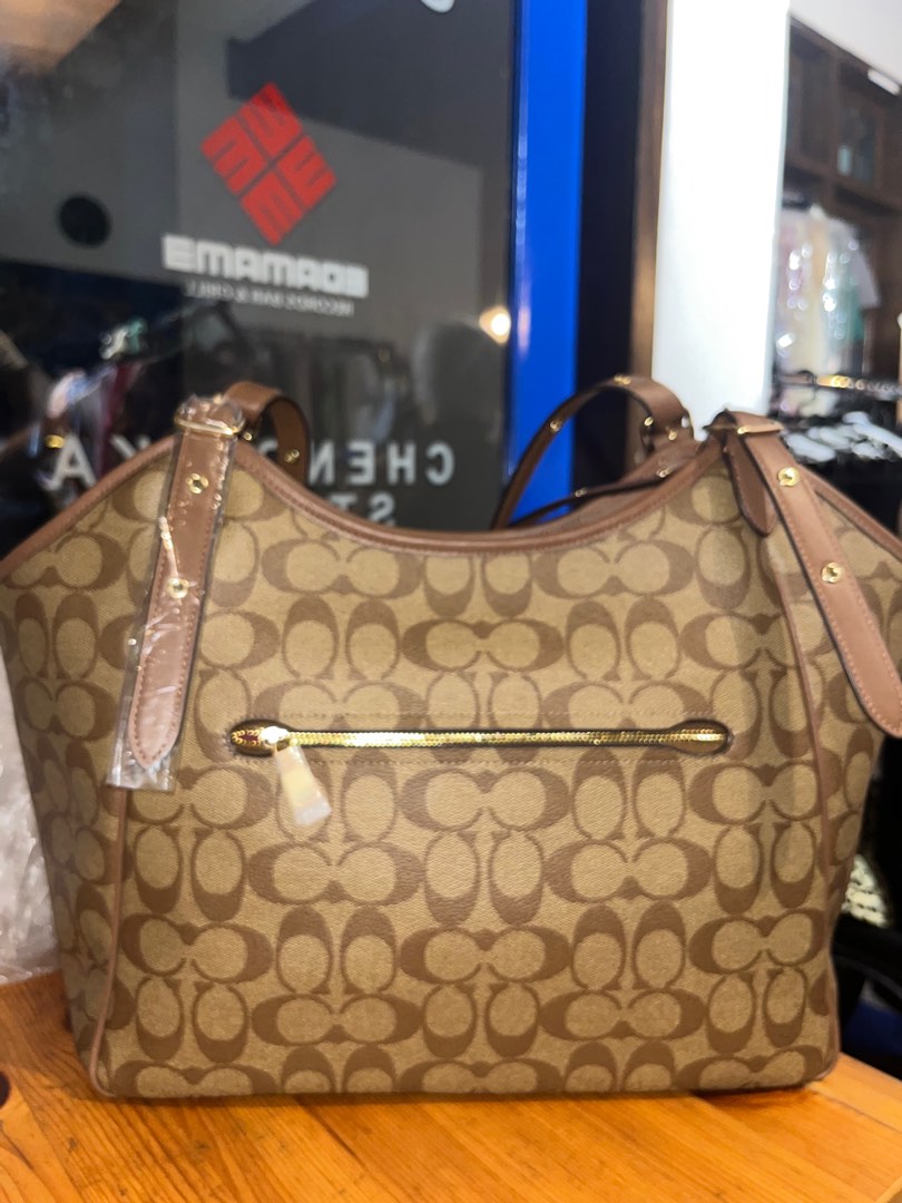Coach Signature Meadow, Barang Mewah, Tas & Dompet di Carousell