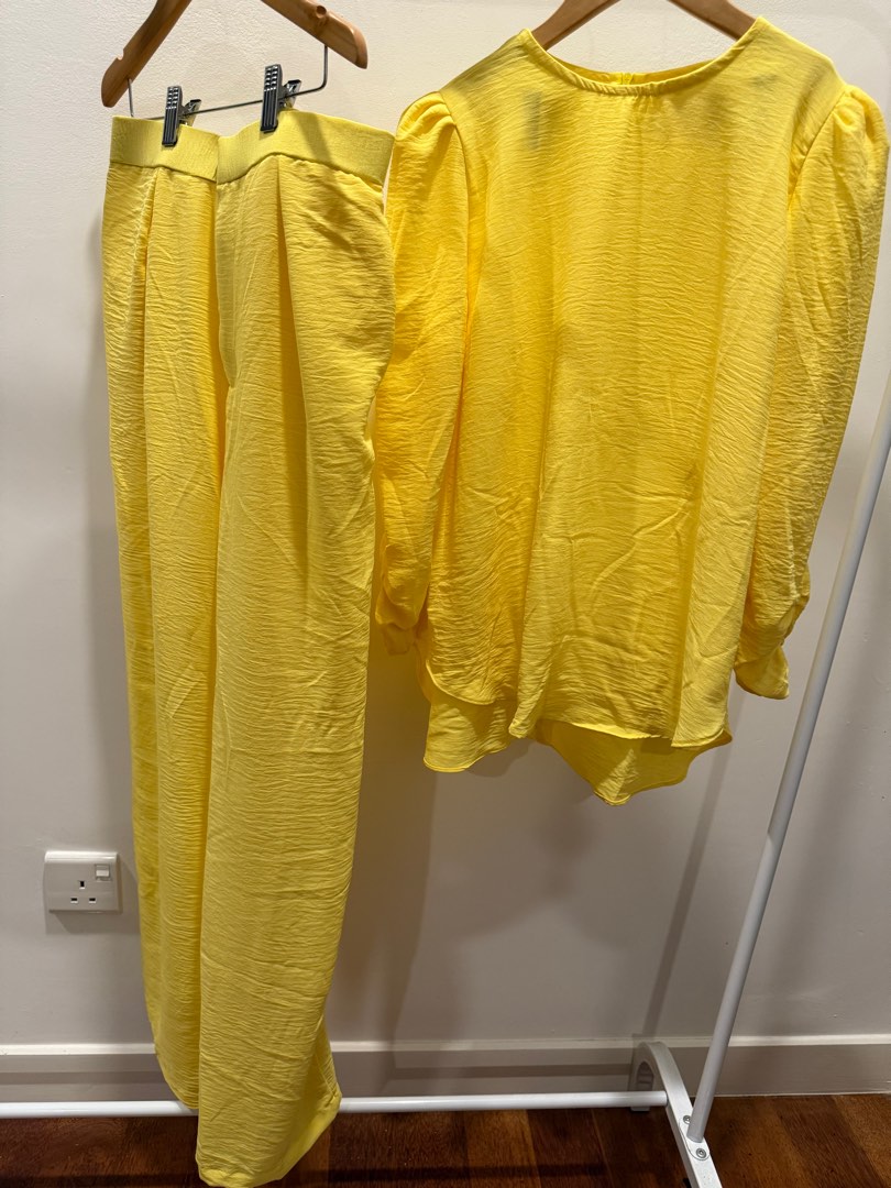 Dewi diary kylie set, Women's Fashion, Dresses & Sets, Sets or ...