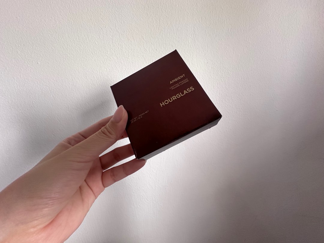 HOURGLASS ambient lighting powder box only, Hobbies & Toys ...