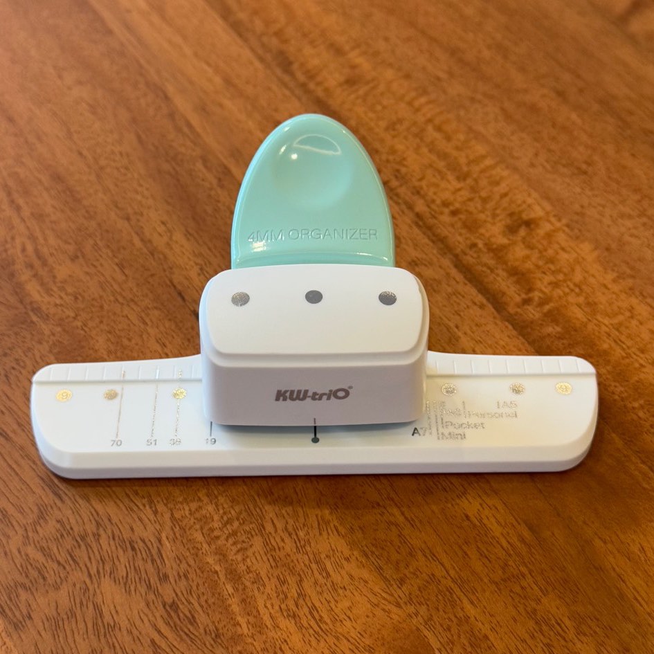KW-Trio 3 Hole Puncher, Hobbies & Toys, Stationary & Craft, Stationery ...