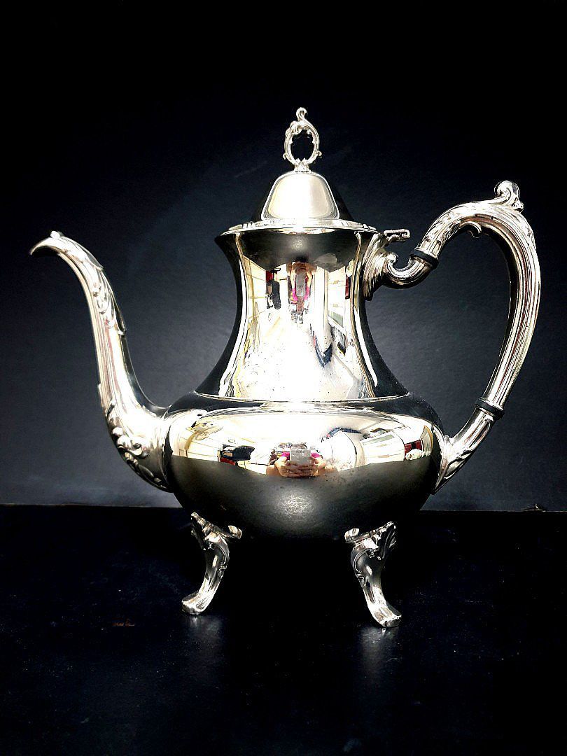 ONEIDA sterling silver plate coffee pot, Hobbies & Toys, Memorabilia ...