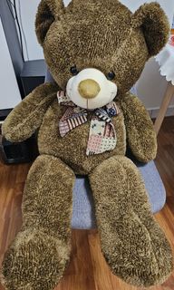 Giant Teddy Bear, Hobbies & Toys, Toys & Games on Carousell
