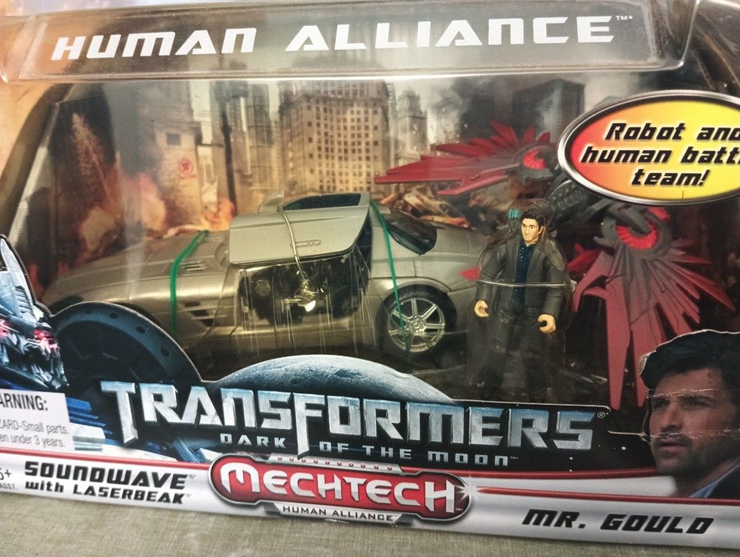 Transformers DOTM Human Alliance Soundwave with Laserbeak and Mr. Gould ...