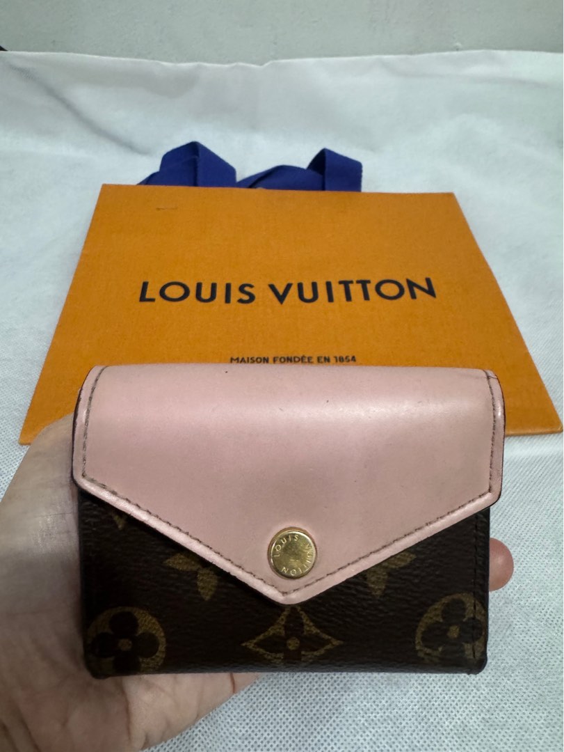 Louis Vuitton Zoe wallet, Luxury, Bags & Wallets on Carousell