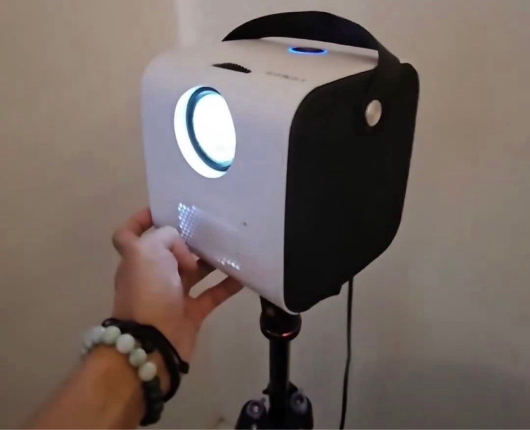 Lumos ray smart projector, TV & Home Appliances, TV & Entertainment ...