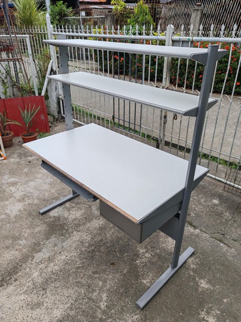 Modern Office Desk with Overhead Shelves and Drawer | IKEA England ...