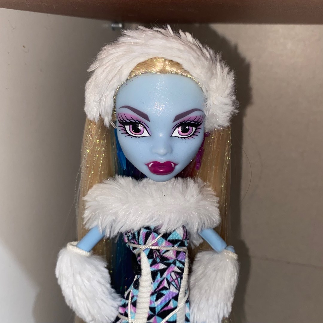 MONSTER HIGH Basic Abbey Bominable, Hobbies & Toys, Toys & Games on ...