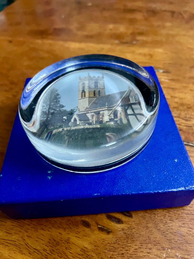Vintage English Glass Paper Weight / Size: 7x7x2cms, Everything Else ...