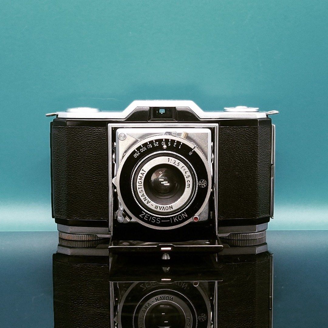 Zeiss Ikon Ikonta 35 (1948-1953) Vintage 35mm Film Camera, Photography, Cameras on Carousell