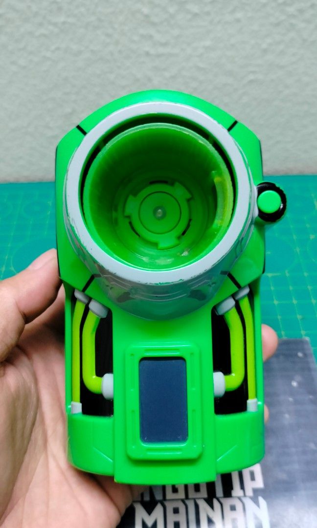 [BANDAI] BEN10 VEUSCOPE ULTIMATRIX OMNITRIX, Hobbies & Toys, Toys ...