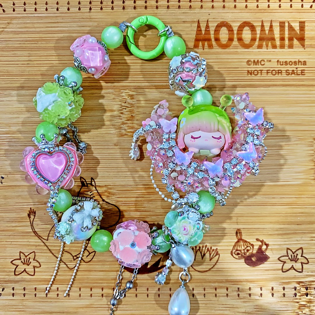 BUY 1 FREE 1 Pop bean chain!! Limited Flora with bling bling ...