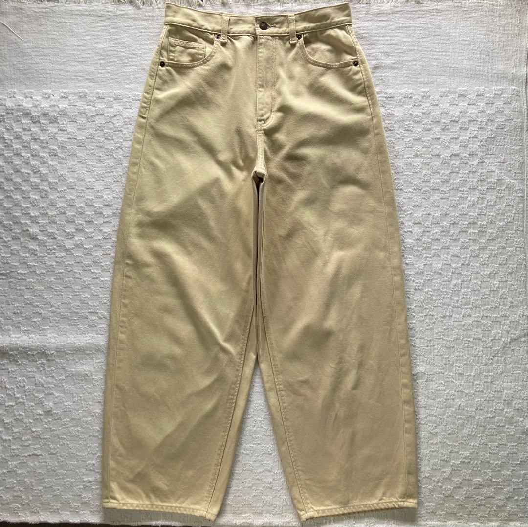 GU Barrel Leg Jeans ( 4 Pockets ), Men's Fashion, Bottoms, Trousers on ...