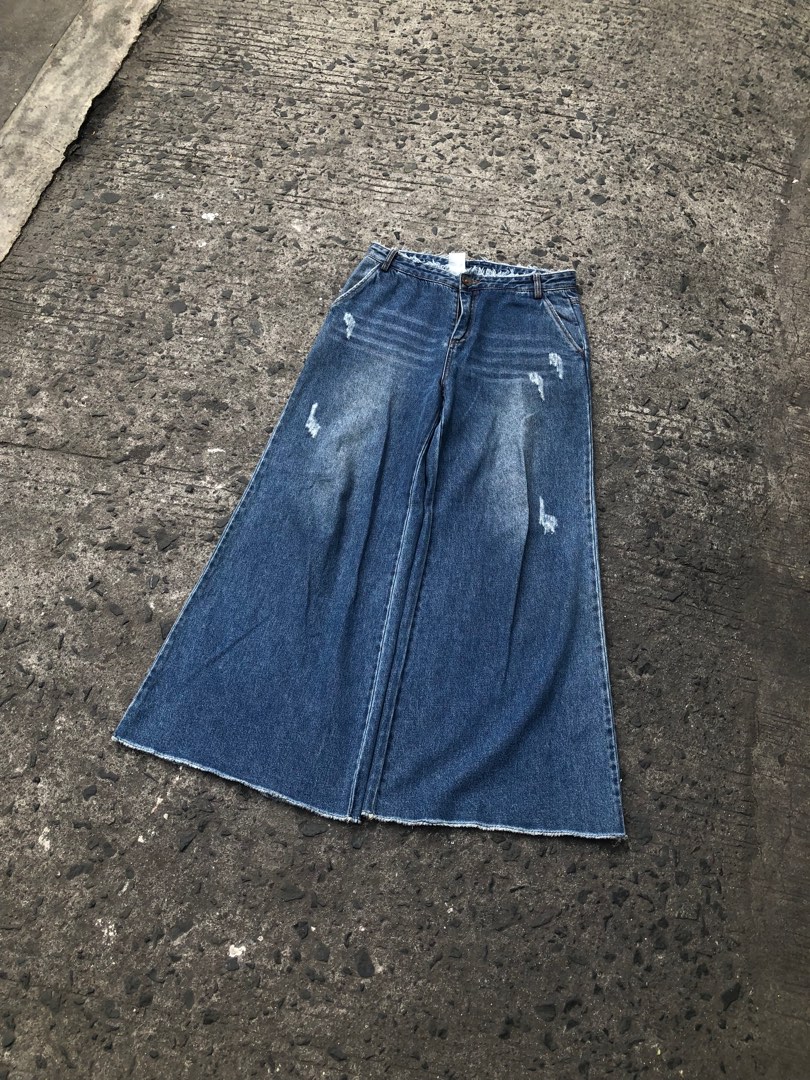 GUDZILLA PANS, Men's Fashion, Bottoms, Jeans on Carousell