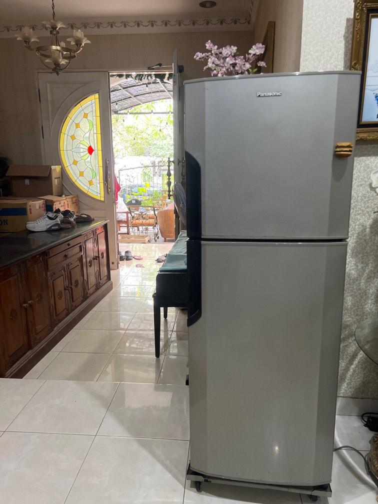 Kulkas panasonic 2 pintu, Kitchen & Appliances di Carousell