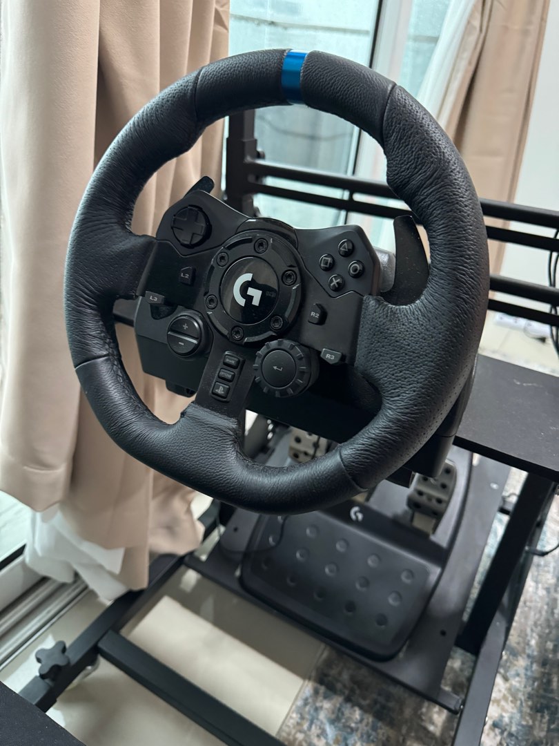 Logitech G923 Steering with Seat and Rig, Video Gaming, Gaming ...