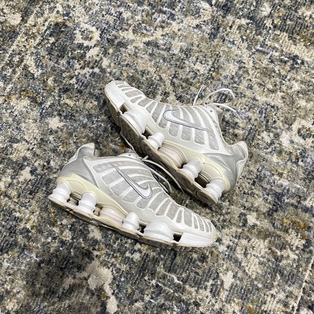 Nike shox tl white, Fesyen Pria, Sepatu , Sneakers di Carousell