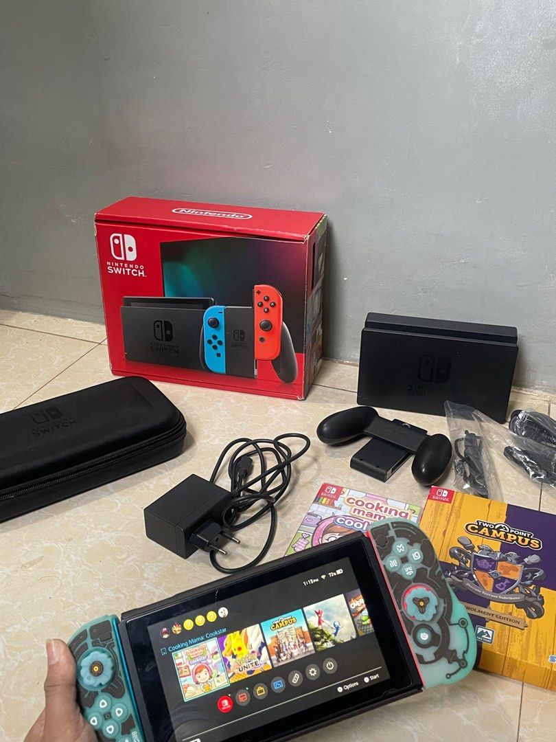 Nintendo Switch V2 with 2 gamecard, 14 primary and 55 secondary digital ...