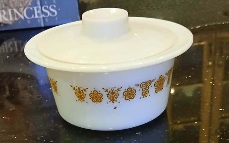 Pyrex Butterfly Gold Design Margarine Tub with Cover.(Made in USA ...