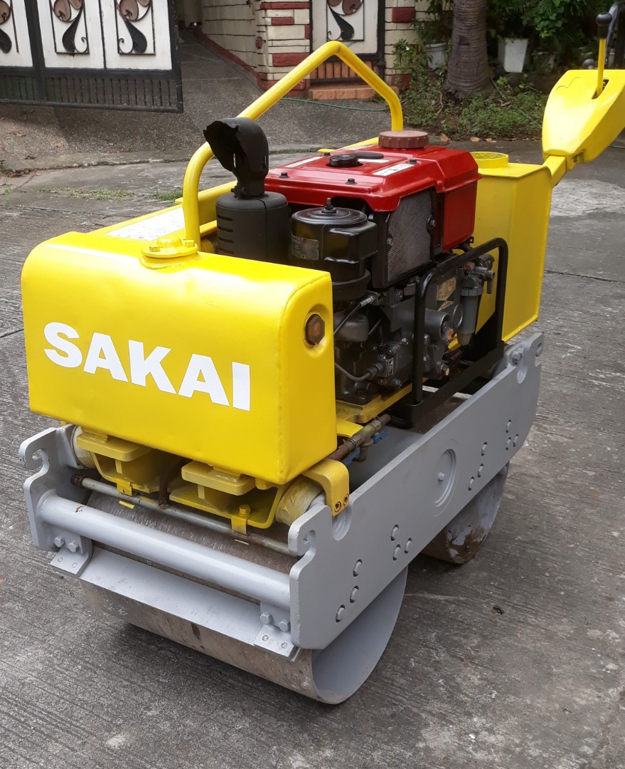 Sakai walk behind road roller pison, Commercial & Industrial ...