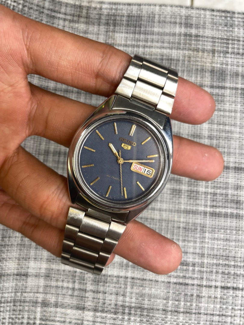 SEIKO 5 BLUE WAFFLE DIAL, Luxury, Watches on Carousell