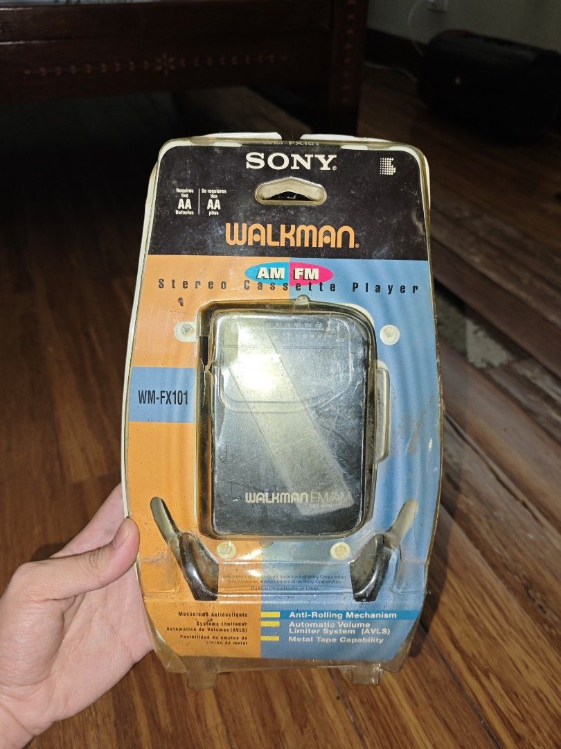Sony Walkman WM-FX101 AM/FM Radio Cassette Tape Player C2, Audio ...