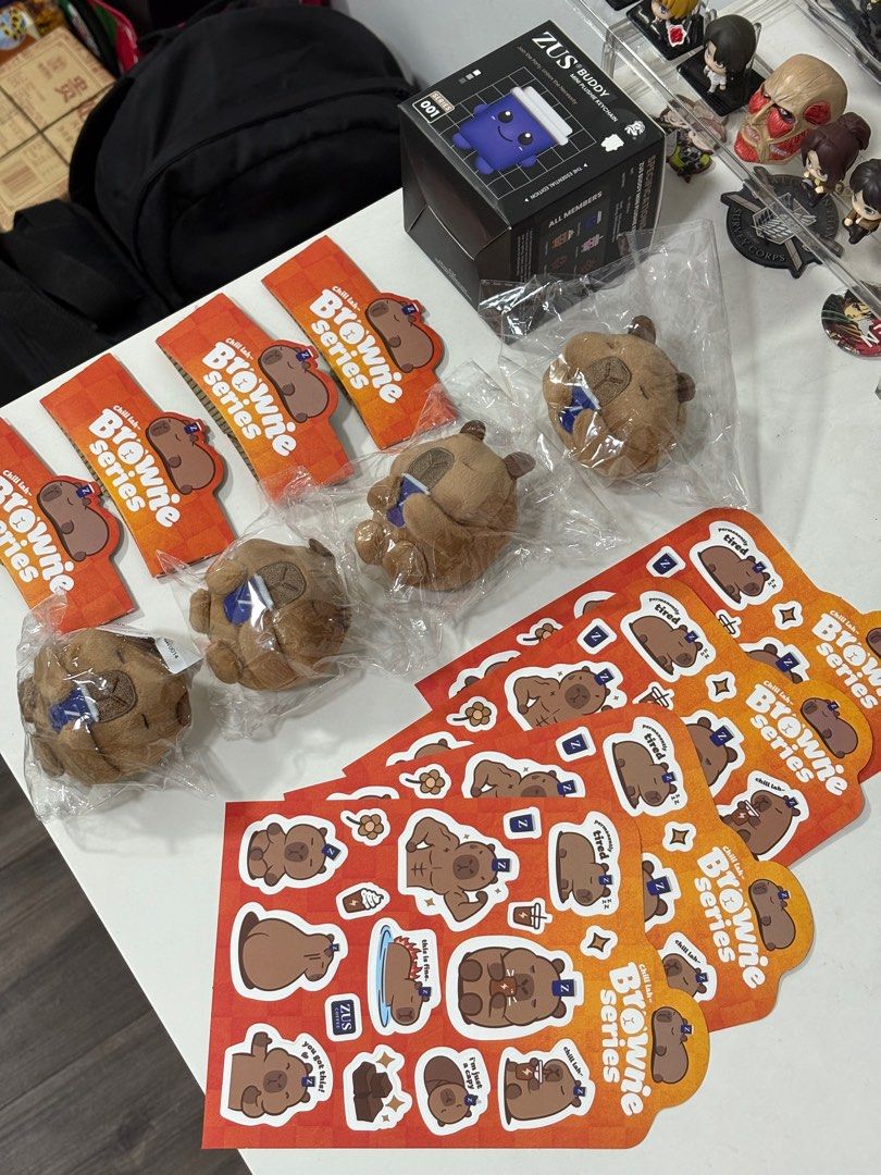 ZUS Capybara Plushie Pin + FREE Sticker Pack + Cup Paper Sleeve (3in1 ...