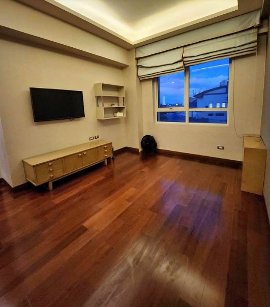 88 sqm 2 Bedrooms w/ Parking in 81 Xavier Residences, San Juan City ...