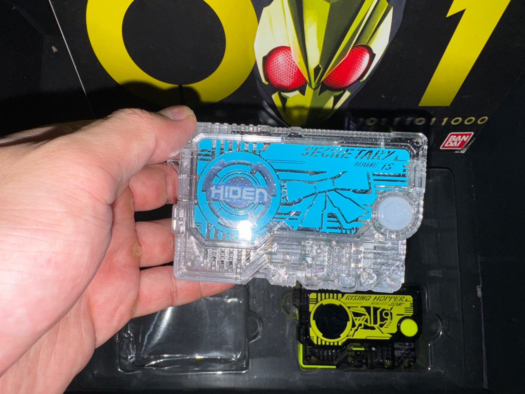 Dx Memorial Izu Kamen Rider Zero One Progrise Key, Hobbies & Toys, Toys ...