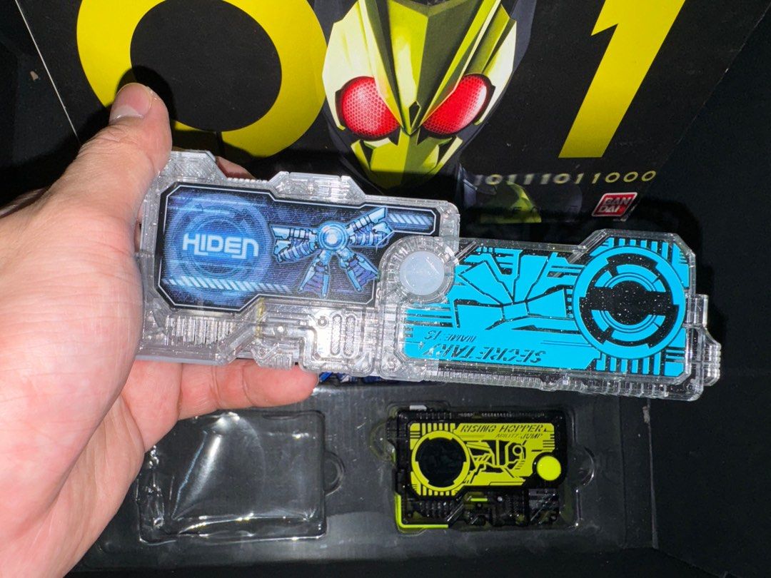 Dx Memorial Izu Kamen Rider Zero One Progrise Key, Hobbies & Toys, Toys ...