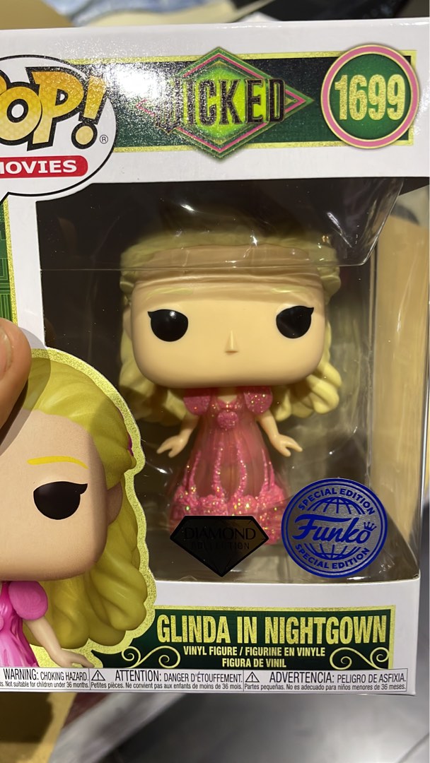 Funko Pop Wicked Glinda in Night Gown Glitter, Hobbies & Toys, Toys ...