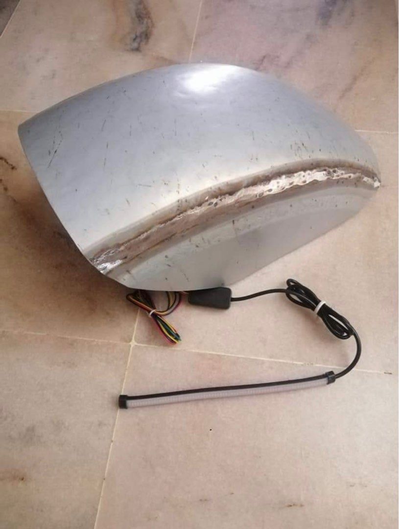 Harley Davison iron 88 custom rear fender with brake light, Motorbikes ...