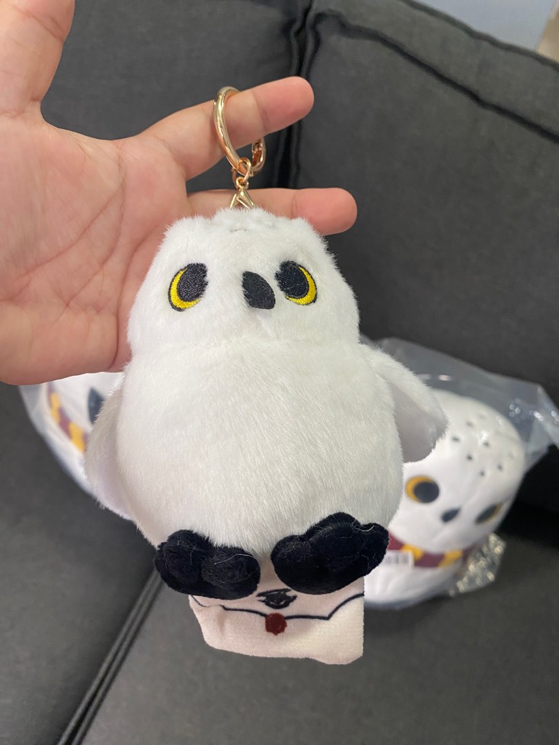 Hedwig keychain miniso x harry potter, Hobbies & Toys, Collectibles ...