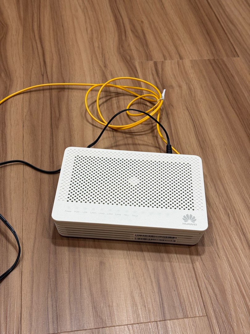 Huawei EchoLife HG8240H5 GPON Terminal Modem, Computers & Tech, Parts ...