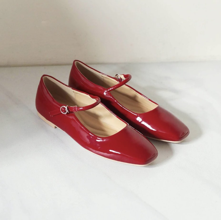 Hue Manila Mary Janes, Women's Fashion, Footwear, Flats & Sandals on ...