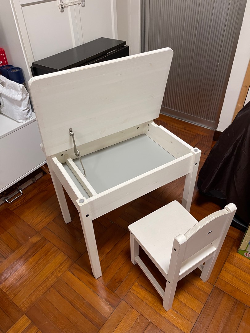 IKEA Sundvik Children Chair and Desk, 傢俬＆家居, 傢俬, 桌子 - Carousell